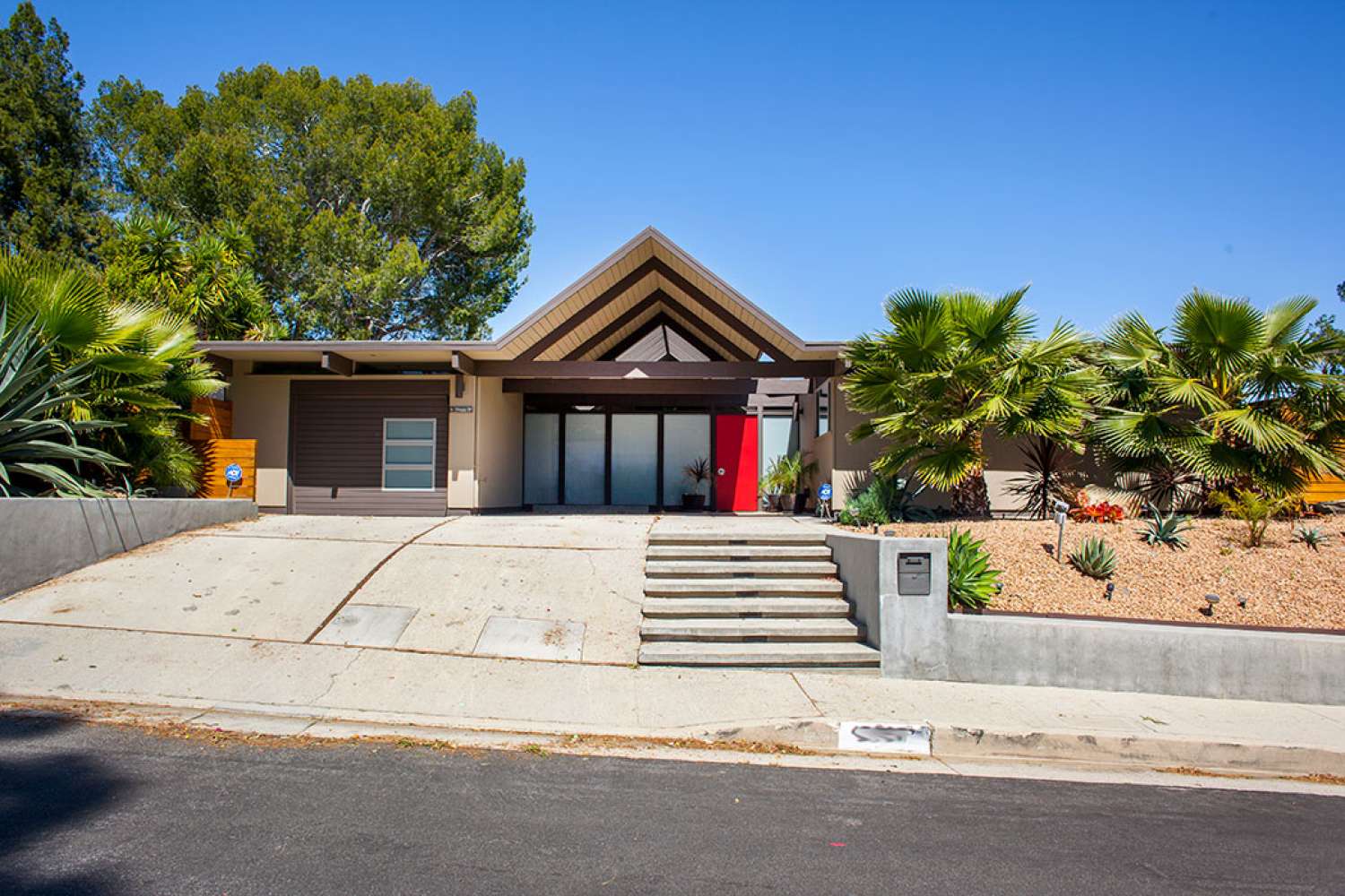 Browse Eichler House Photo Shoot & Filming Locations | Location Library ...