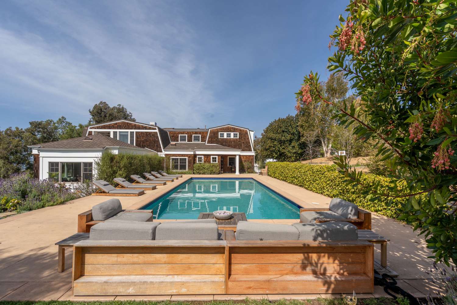 Cape Cod 26 | Filming and Photography Location | Malibu