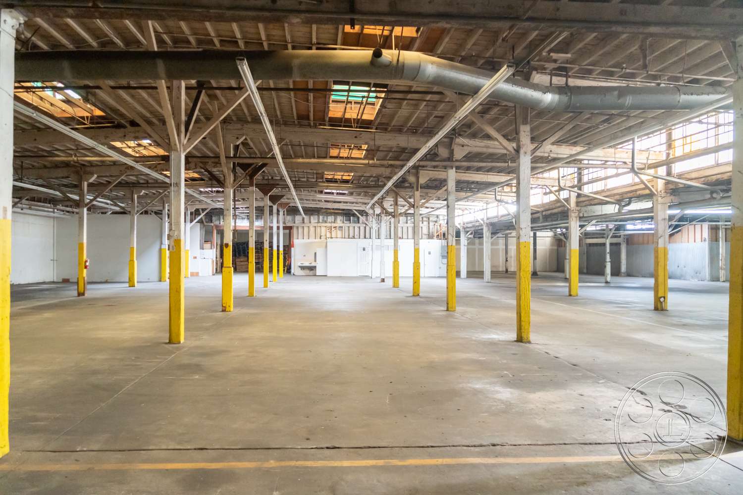 Book Warehouse 52 located in Downtown Los Angeles | Image Locations ...