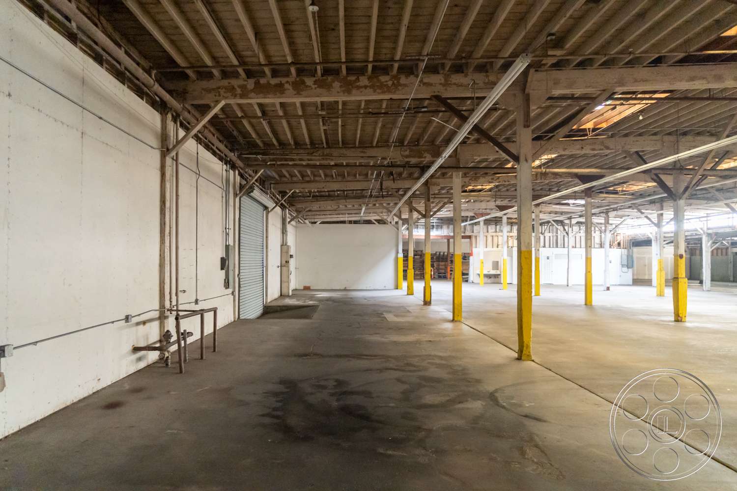 Book Warehouse 52 located in Downtown Los Angeles | Image Locations ...