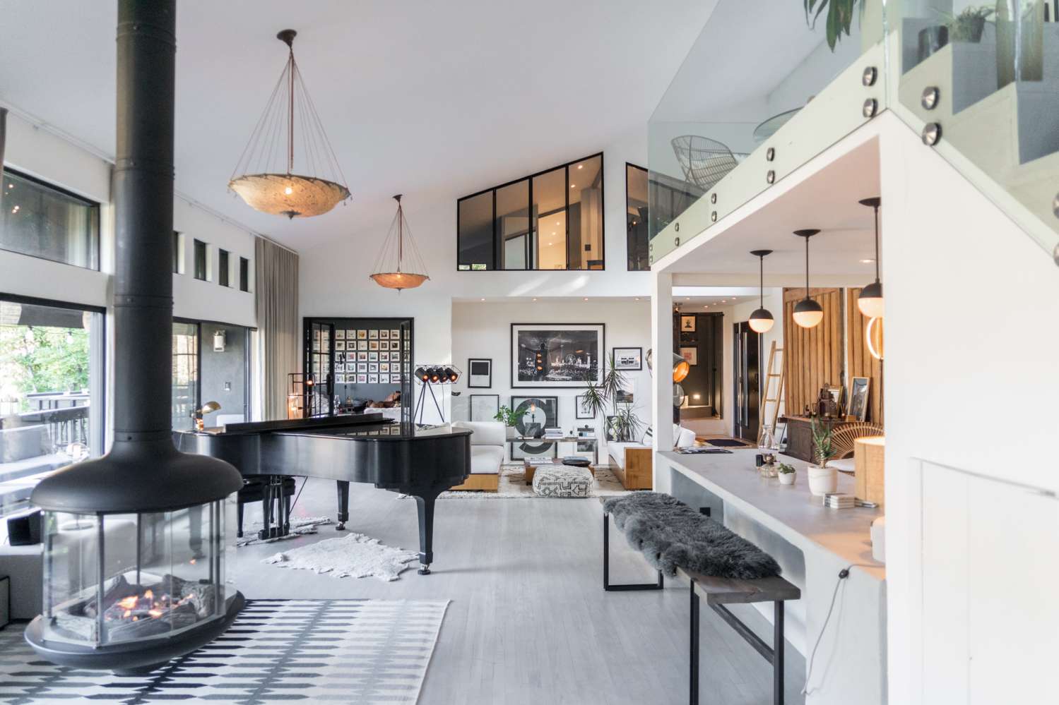 Modern 360 | Filming and Photography Location | Hollywood Hills